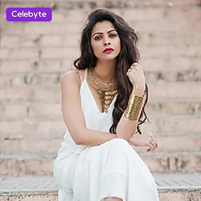 Buy/Send Deepali Pansare- Personalised Video Message Online- FNP