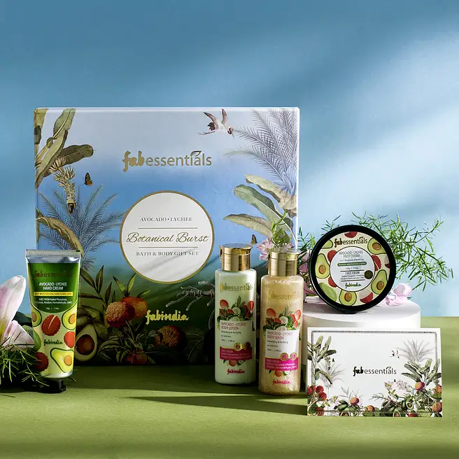 Buy/Send Fabessentials Body Care Gift Set Online- FNP