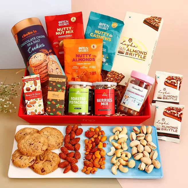 Munchies Max Gift Hamper mauritius | Gift Munchies Max Gift Hamper- FNP