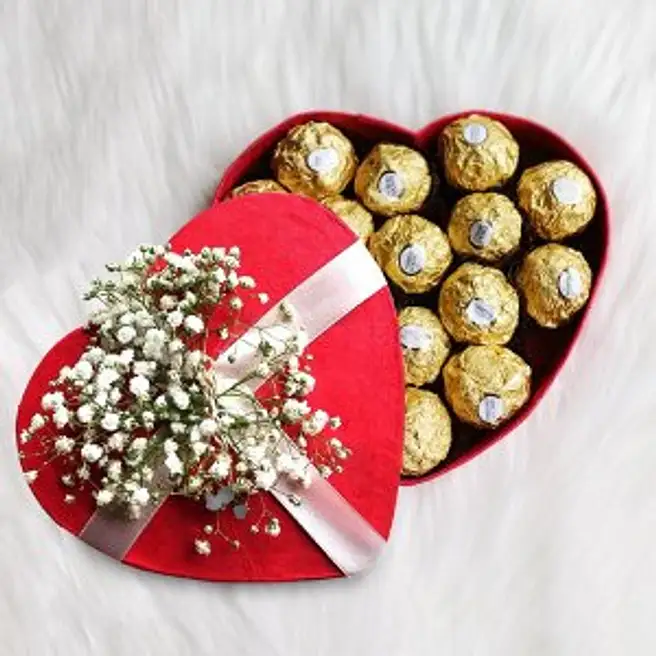 Ferrero Overload Christmas Gift Box nepal | Gift Ferrero Overload ...