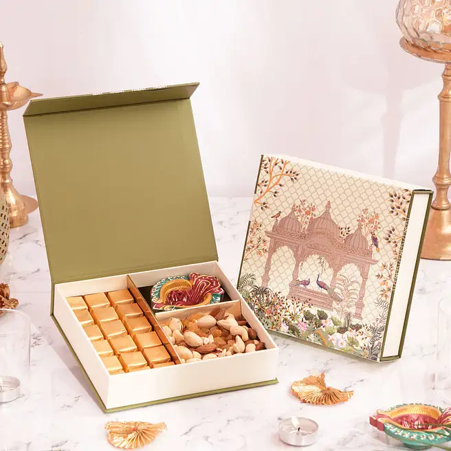 Festive Glow Delight Box qatar | Gift Festive Glow Delight Box- FNP