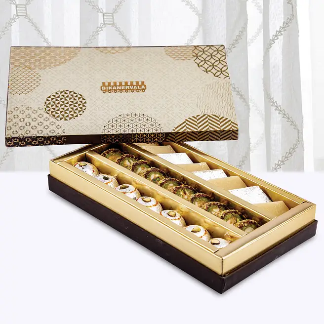 Diamond Mix Sweets Box uae | Gift Diamond Mix Sweets Box- FNP