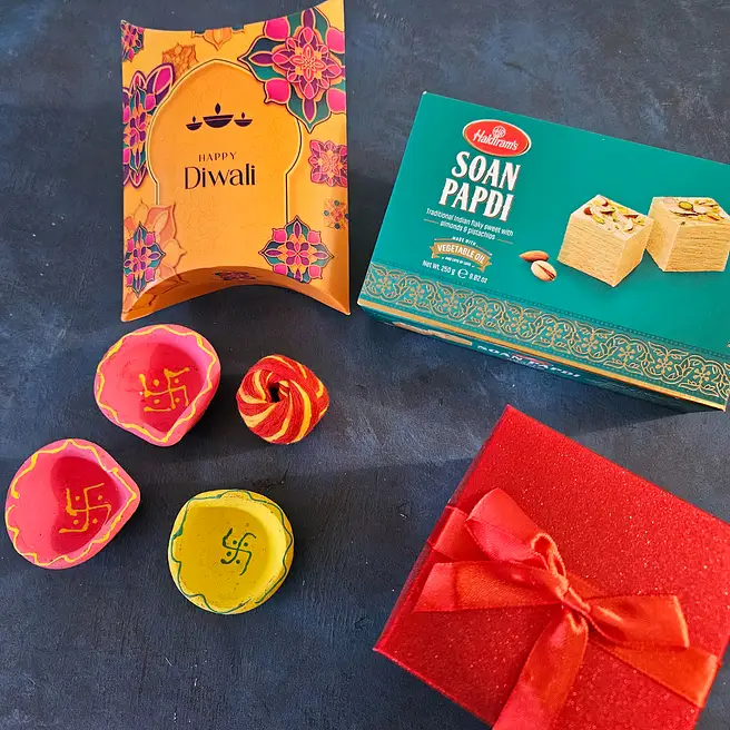 Divine Diwali Gift Hamper usa | Gift Divine Diwali Gift Hamper- FNP